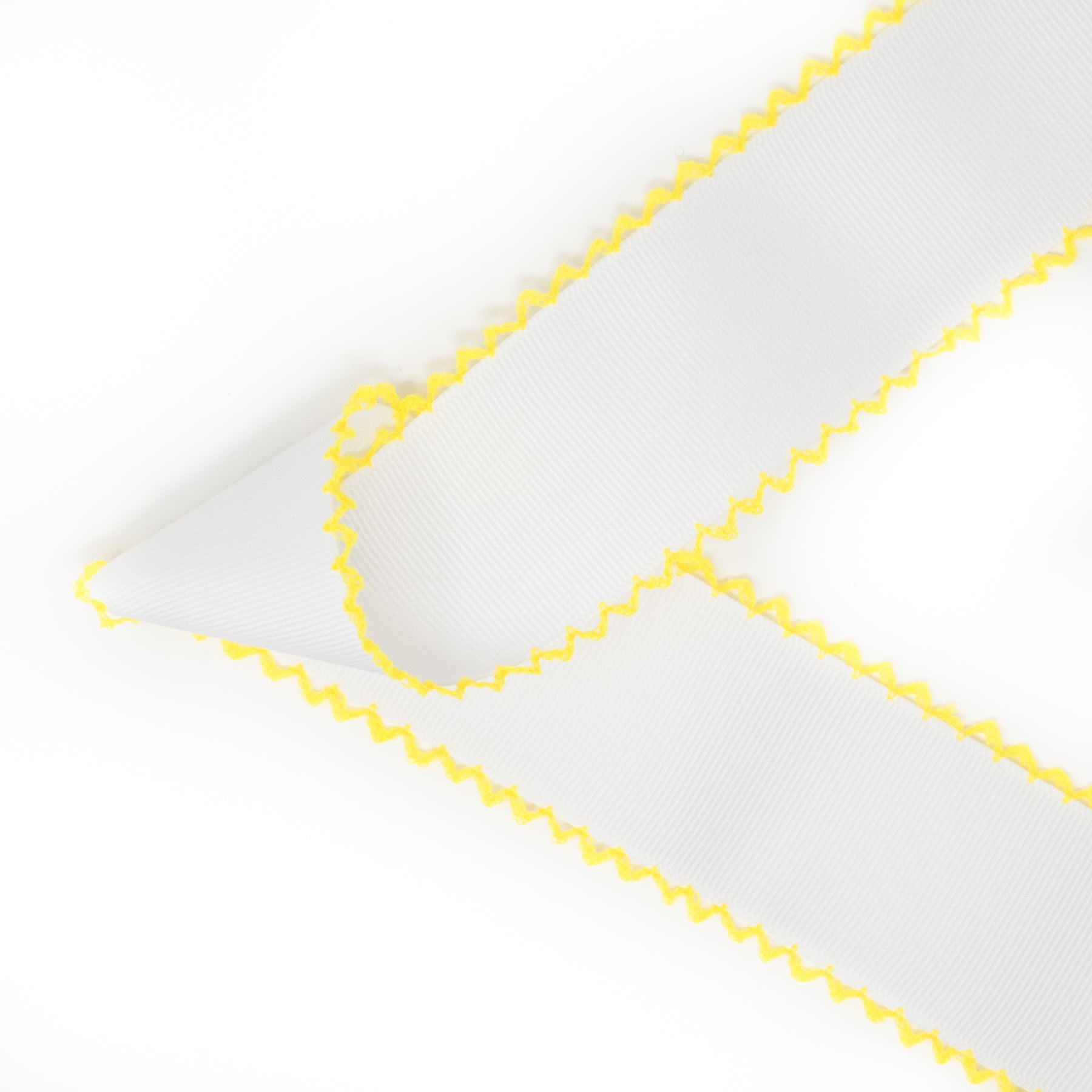 Colored Edge Moonstitch – Ribbon and Bows Oh My!