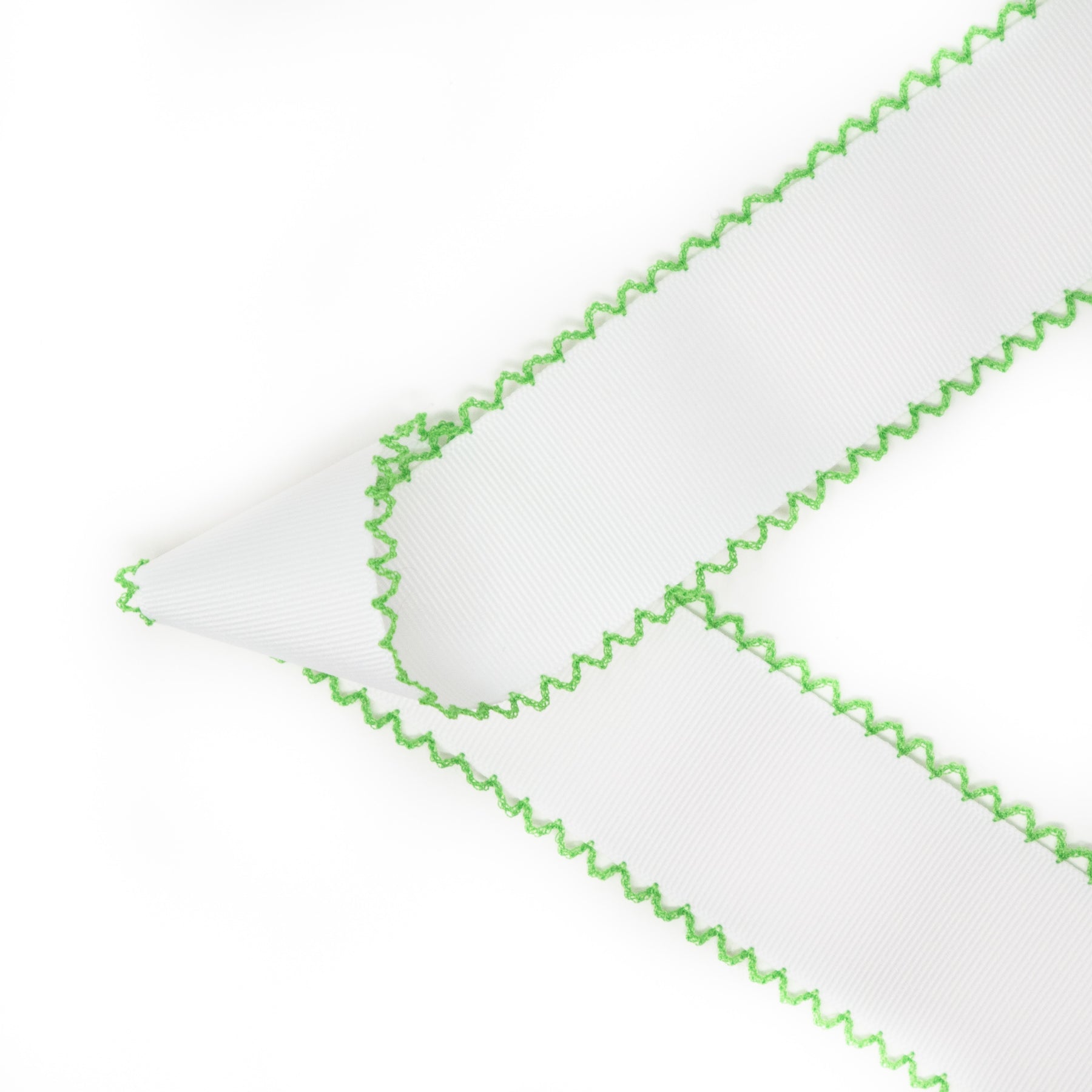 Colored Edge Moonstitch – Ribbon and Bows Oh My!